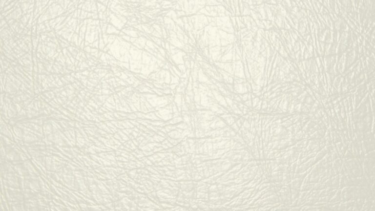 The unique finishes of Saddleback Leather bags. - Leather Help